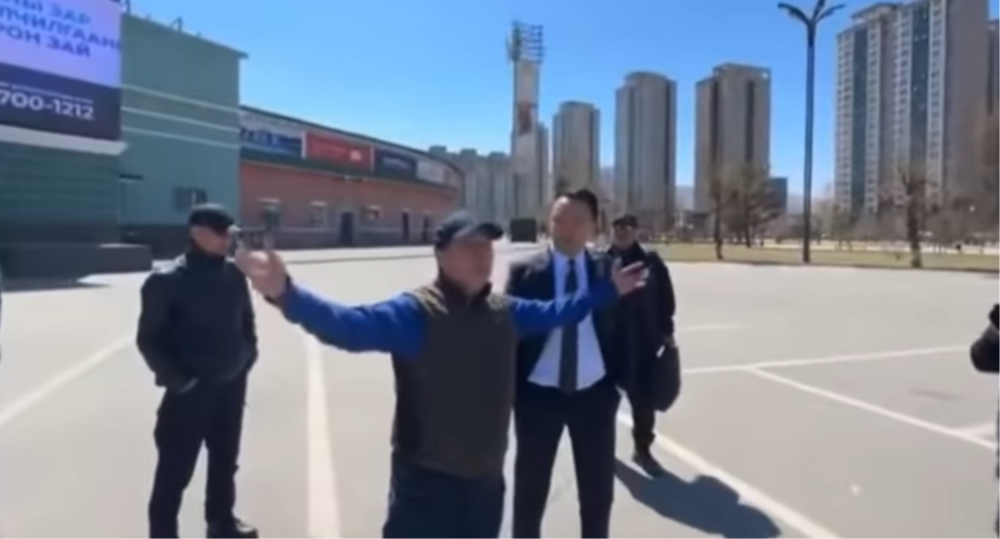 НИТХ ын төлөөлөгч Ж ЭНХЖАРГАЛАН иргэн Д МӨНХ ЭРДЭНЭ нар зодолдов